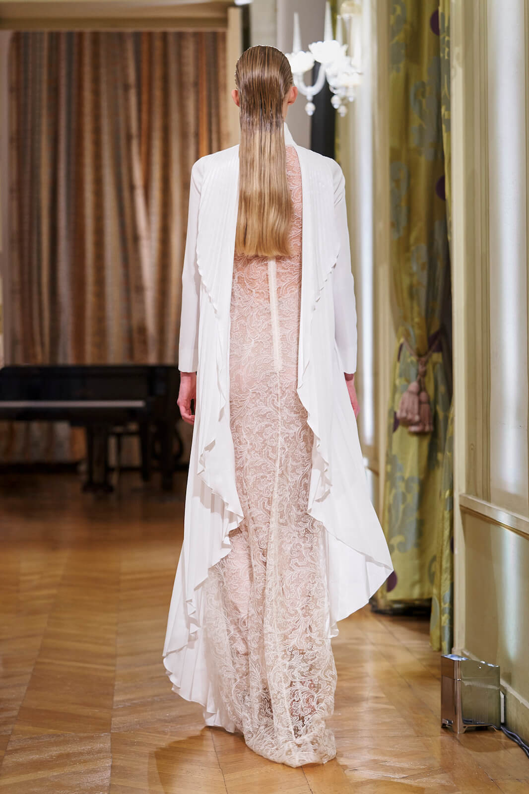 Demi Couture - Ashi Studio